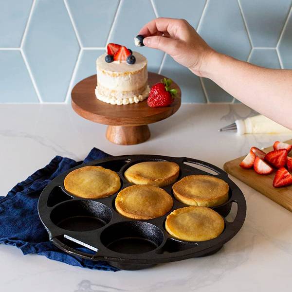 Lodge Cast Iron Mini Cake Pan | Lehman's