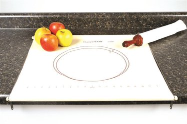 Easy-To-Use Pastry Frame | Lehman's