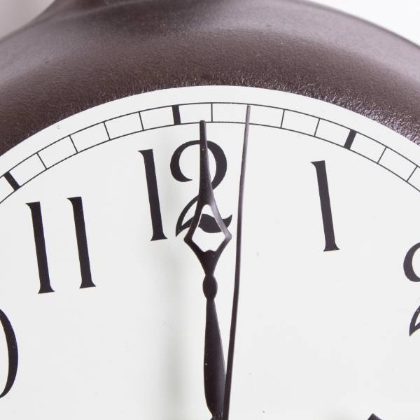 Cast Iron Skillet Clock, Décor - Lehman's