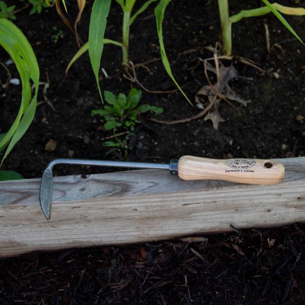 Cape Cod Hand Weeder with Short Handle | Lehman's