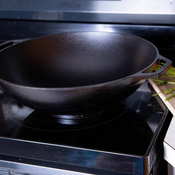Lodge Cast Iron Wok with Wide Base | Lehman's