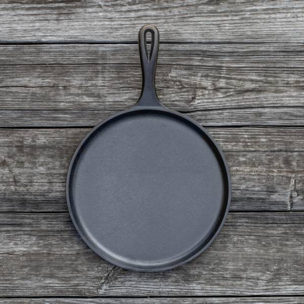 Lodge Logic Cast Iron Old-Style Round Griddle | Lehman's