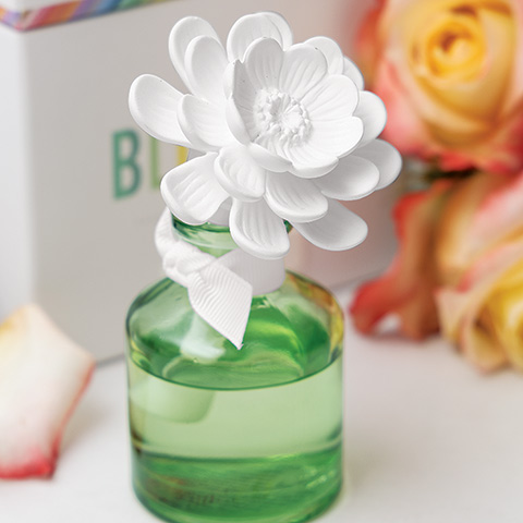 Lotus Porcelain Diffuser: Olive & Cocoa